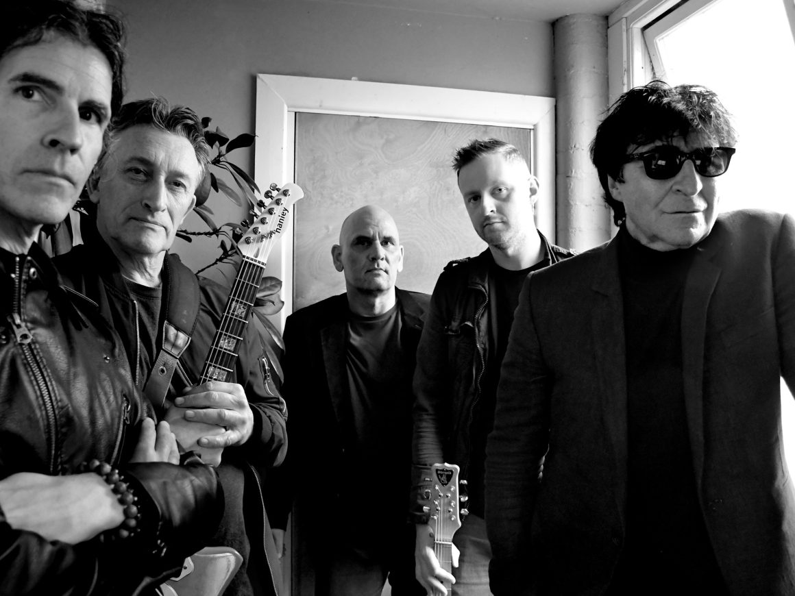 Journalist and Music Promoter Annik Honoré has passed away today ...