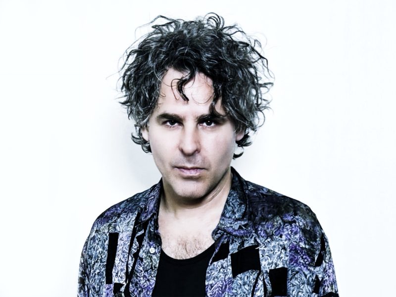 Berlin Post-Punk Artist Rosa Damask Performs a Stark, Minimalist ...