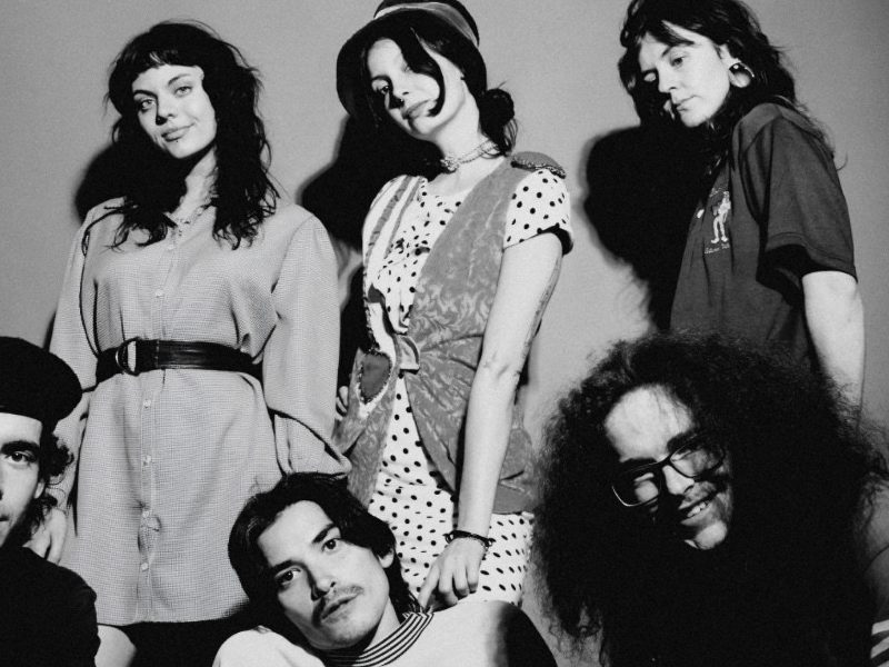 Berlin Post-Punk Artist Rosa Damask Performs a Stark, Minimalist ...