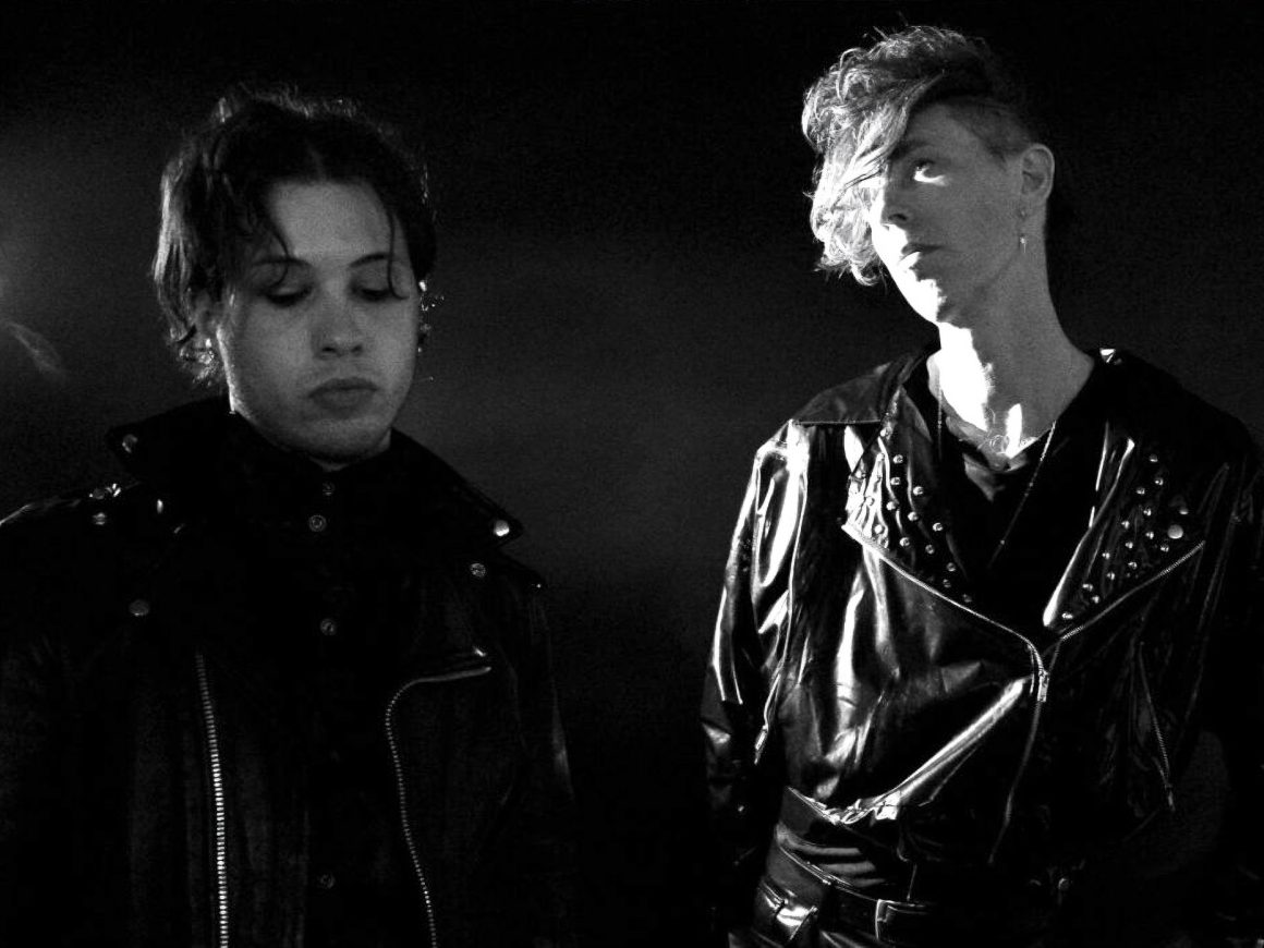 Rick Astley Performs a Surprise Set of The Smiths' Greatest Hits at ...