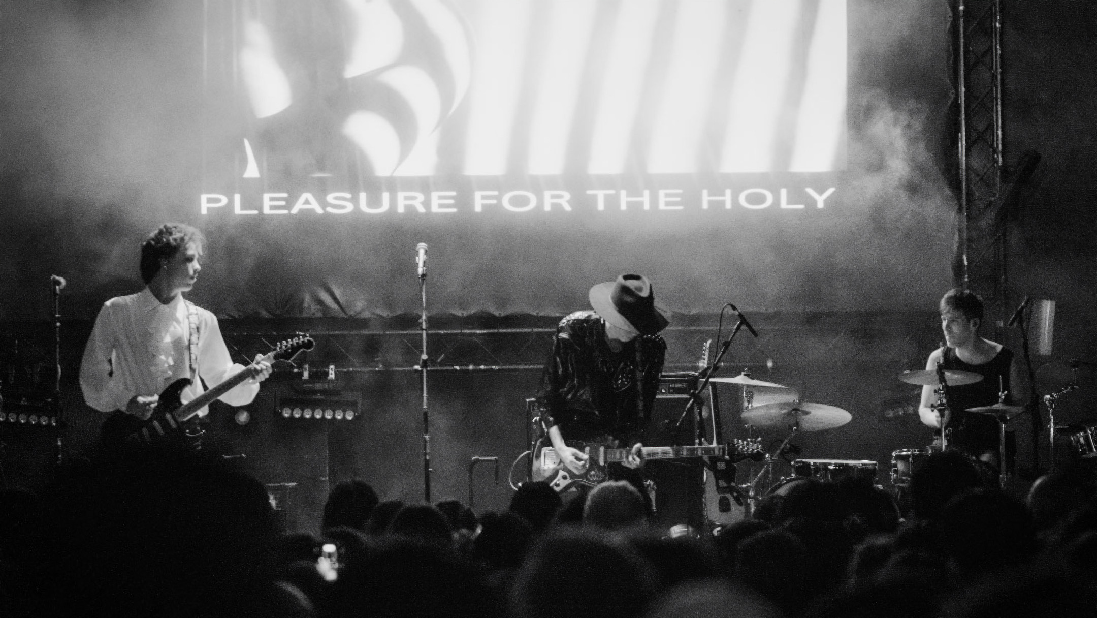 Ash Code Deliver a Darkwave Club Remix of Modele’s “Pleasure for the ...
